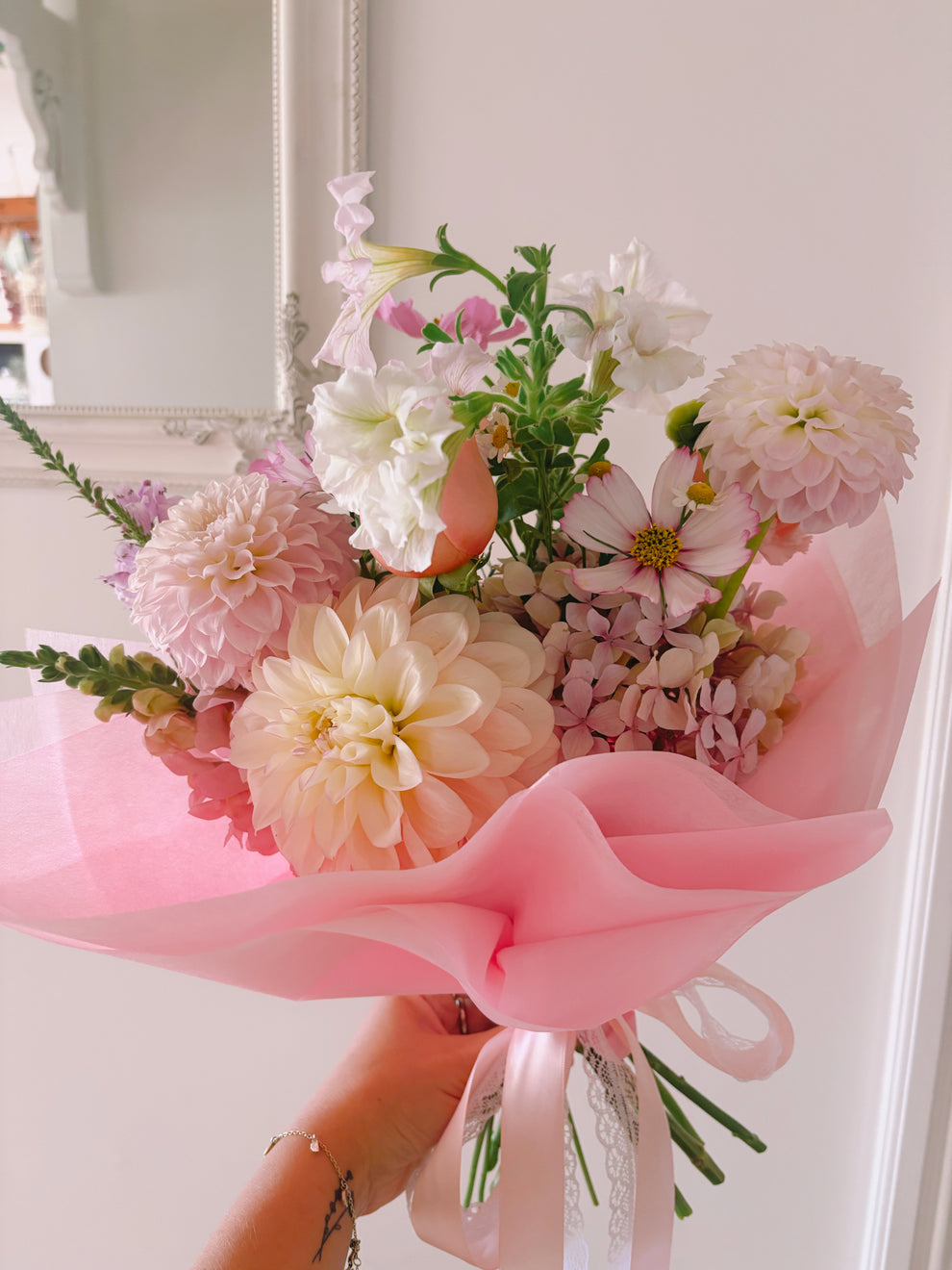 The Elle Bouquet | Feminine & Fearless Flowers Adelaide – Where the ...